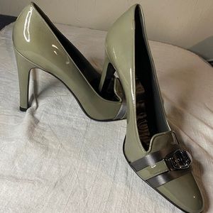 Gucci | Shoes | Gucci Grey Patent Leather Heels W Ribbon So Fab | Poshmark